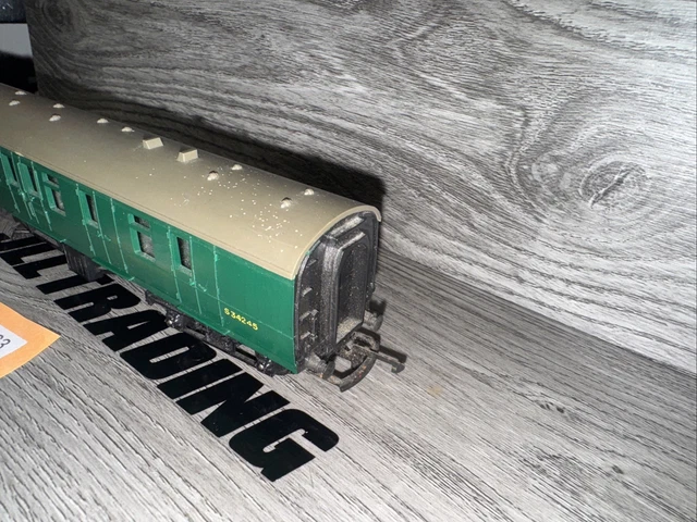 TRIANG OO GAUGE R220 2nd Class Main Line Brake Coach S34245 Green £7.99 ...