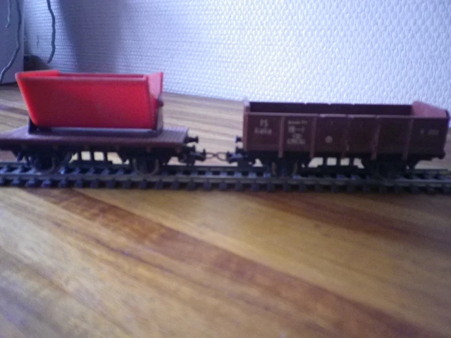 LIMA HO LOT de 2 wagons marchandises EUR 7,00 - PicClick FR