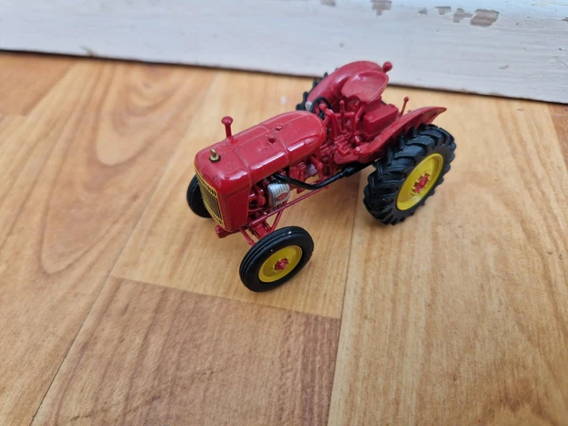 HACHETTE UNIVERSAL HOBBIES 1/43 Classic 1948 Map Dr 3 Tractor £6.47 ...