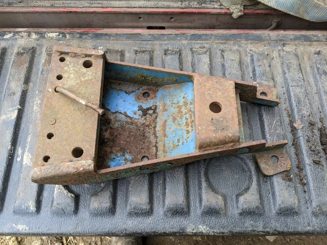 ORIGINAL FORD 3000 Swinging Drawbar Bracket £120.00 - PicClick UK