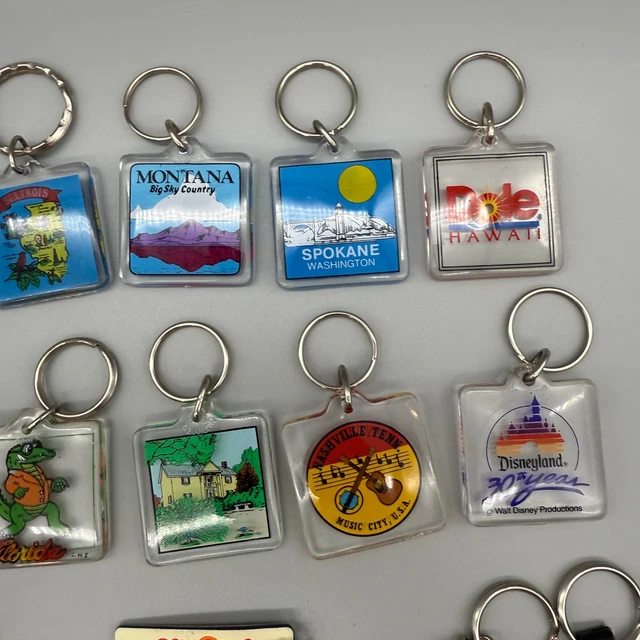 VINTAGE 70S 80S 90s Travel Keychains Huge lot Hawaii Mexico Arkansas ...