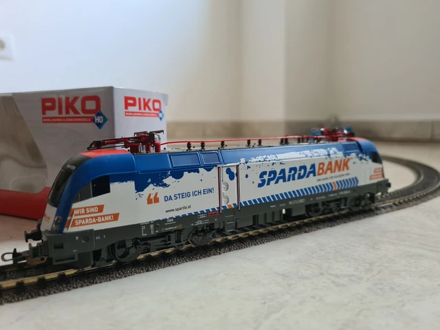PIKO SPUR H0 E-Lok Taurus Rh 1116 Sparda Bank der ÖBB, Epoche VI, Video ...