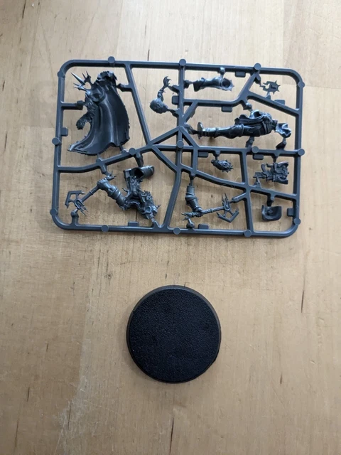 SPRUE WARHAMMER AGE of Sigmar Stormcast Neave Blacktalon con base EUR ...