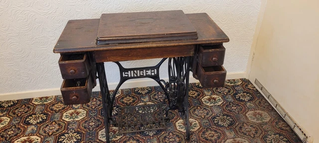ANTIQUE SINGER SEWING machine table With Singer Original Info Book £300 ...