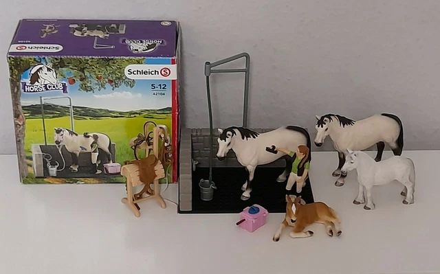 SCHLEICH 42104 HORSE Club Four Horse Washground Figure*** £23.67 ...