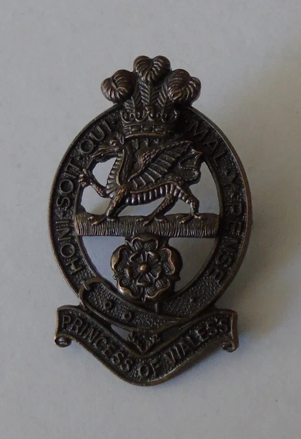 BRITISH ARMY PRINCESS of Wales's Royal Regiment Beret Badge - PWRR £5. ...