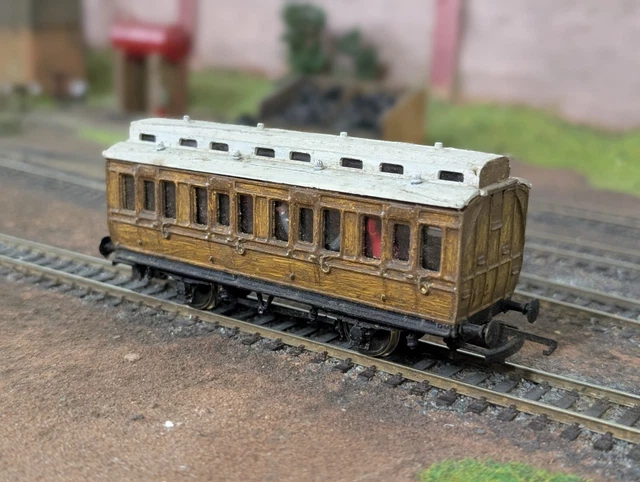 KITBUILT 4 WHEEL Teak LNER Coach With Passengers £18.00 - PicClick UK