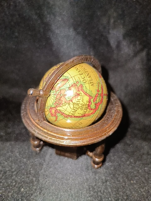 TAILLE- CRAYON MAP Monde en métal Vintage, World Globe Pencil Sharpener ...