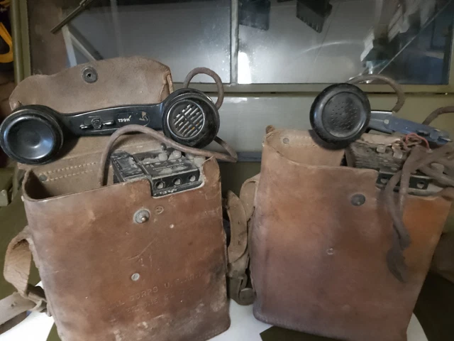 Two Original Ww2 U S Army Signal Corps Field Telephones Ee 8 A And Ee 8