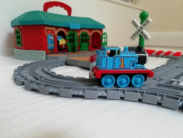 THOMAS THE TANK Engine Carry Case With Track And Two Engines. Used But ...