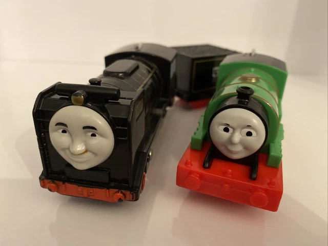 TRACKMASTER REVOLUTION THOMAS The Tank Engine Battery Train Hiro ...