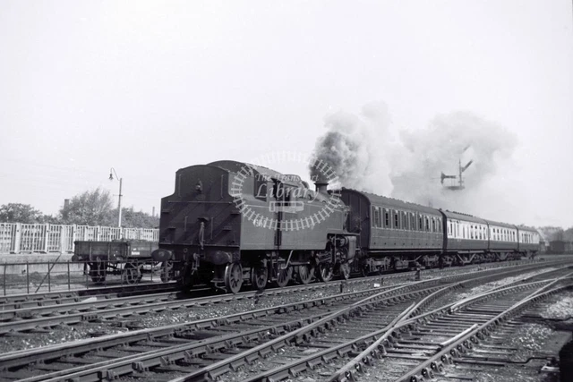PHOTO BRITISH RAILWAYS Steam Locomotive 42160 Class 4MT Leicester ...