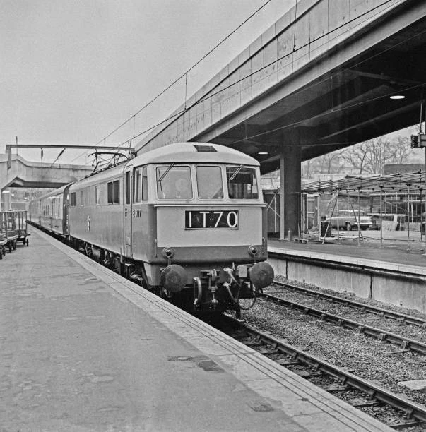 BRITISH RAIL CLASS 86 train on the West Coast Main Line 1960s OLD PHOTO ...