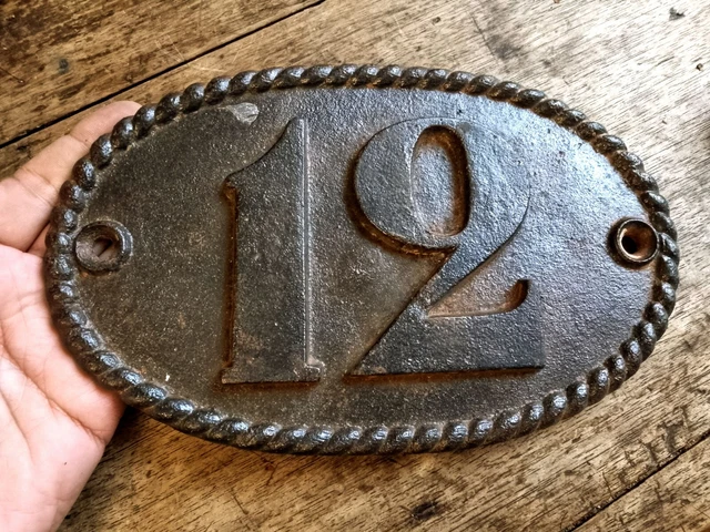 ANCIENNE GRANDE PLAQUE Fonte Ovale Numéro De Maison 12 - 23X15cm - 1,2kg EUR 40,00 - PicClick FR