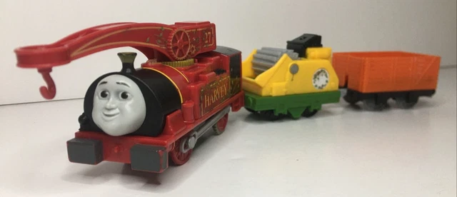 THOMAS AND FRIENDS Trackmaster Harvey Motorised Train With Wood Chipper ...
