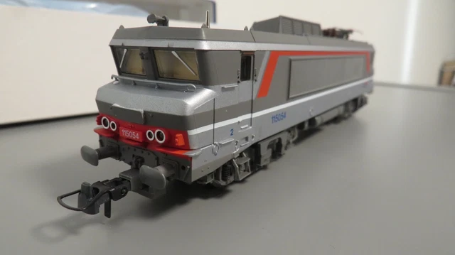 ROCO HO ELECTRIC locomotive. SNCF multicurrent bo-bo electric. Roco no ...