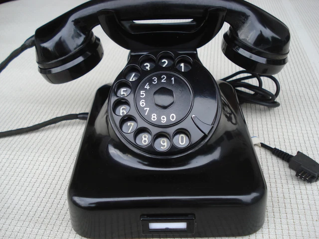 ALTES BAKELIT TELEFON W48 schwarz mit Wählscheibe, Sammlerobjekt EUR 59 ...