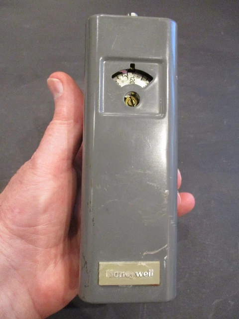 HONEYWELL L4006A1009 HIGH or Low Limit Aquastat Controller. $100.00 ...