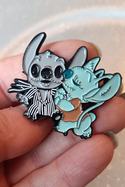 STITCH & ANGEL As Jack Skellington & Sally Metall Emaille Pin Abzeichen ...