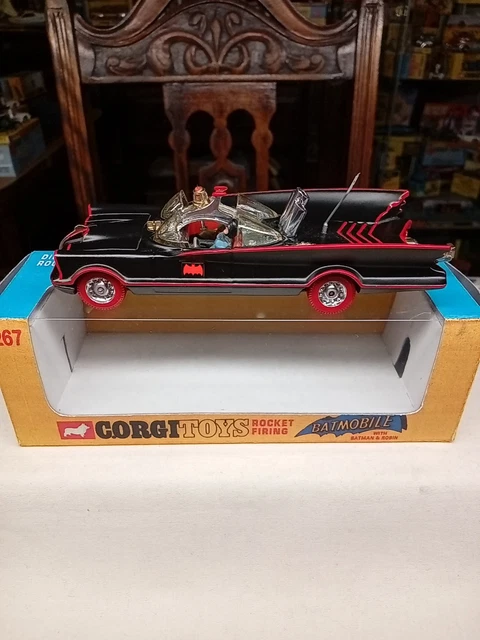 CORGI MATT BLACK Batmobile 267, Red Wheels With Red Piping ..WOW !! £ ...