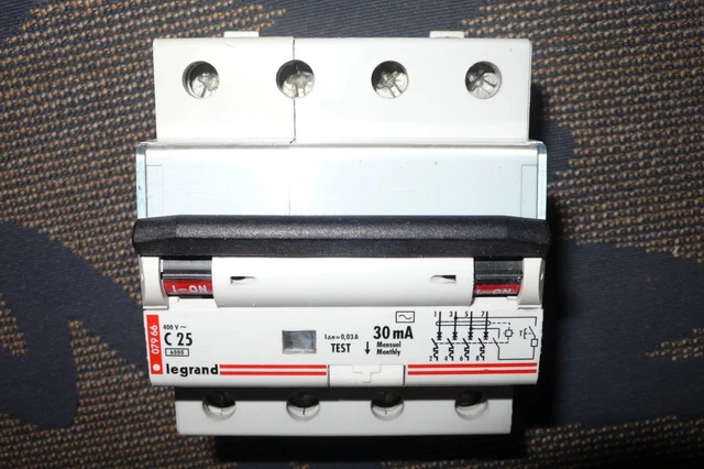 DISJONCTEUR DIFFERENTIEL 4PÔLES 25A 30mA TYPE AC, TETRA, 25AMPERES ...