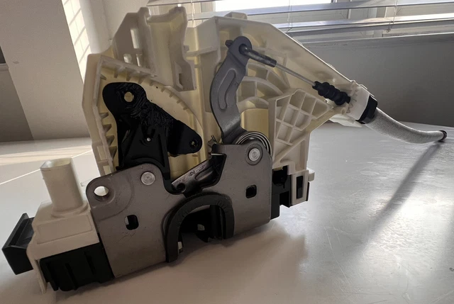 MERCEDES C-CLASS W204 Front Left Door Lock Actuator 2007-2014 ...