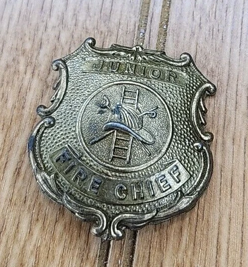 VINTAGE TOOTSIETOY JUNIOR Fire Chief Metal Badge, Tootsie Toy, Made in ...
