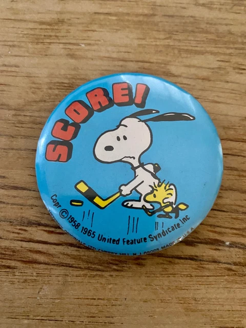 ORIGINAL SCORE 60S SNOOPY PIN-BACK BUTTON BADGE VINTAGE COLLECTABLE ...