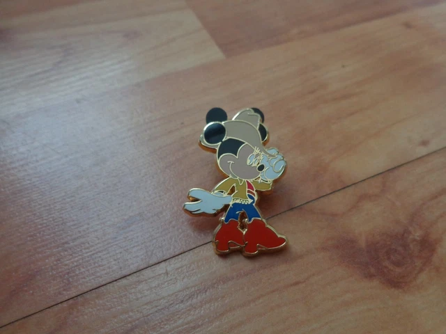 DISNEY DLRP DISNEYLAND Paris Resort Cowboy Mickey Mouse Enamel Pin ...