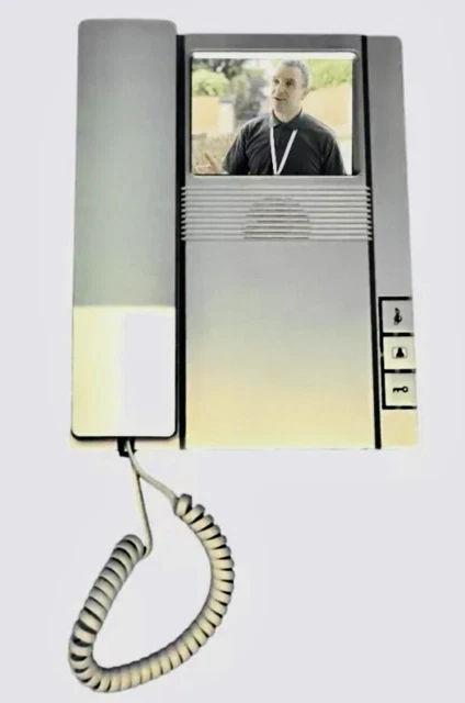 CAMERA DOORBELL WITH Video Display & Phone Handset • Panic Button ...