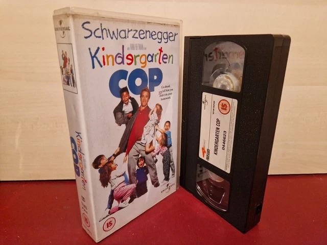 KINDERGARTEN COP - Arnold Schwarzenegger - PAL VHS Video Tape (A179) £1 ...