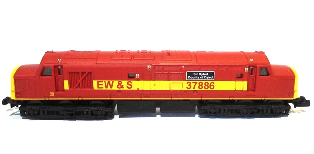 N GAUGE STATIC Model Class 37 Sir Dyfed EWS Livery No.37886 Loco ...