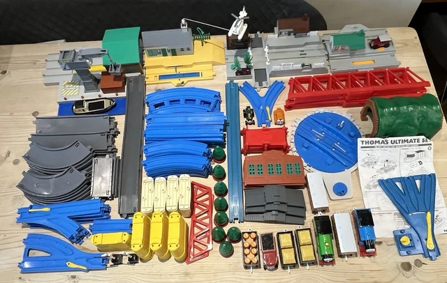 THOMAS TRACKMASTER COMPLETE ULTIMATE SET battery train set £65.00 ...