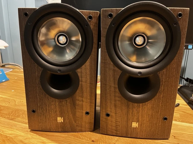 KEF IQ1 SP3499 Bookshelf Speakers, Excellent Condition, Matt Walnut £ ...