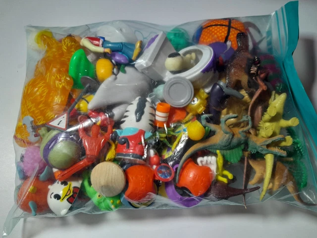 RANDOM JOB LOT toy bundle action figures accessories parts Blind Bag 13 ...