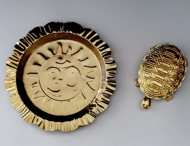 GOLD FINISH SARVA Ichha Purti Kachua Yantra with OM Embossed Plate £6. ...
