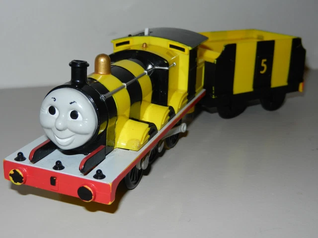 TOMY TRACKMASTER THOMAS The Tank Engine Busy Bee James - Working £14.00 ...