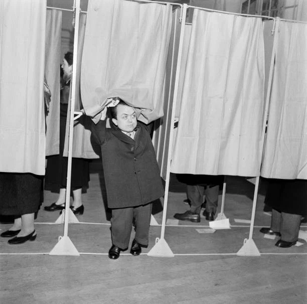 LISE BOURDIN FRENCH Actress & Film Star Old Photo In 1956 10 EUR 6,54 ...