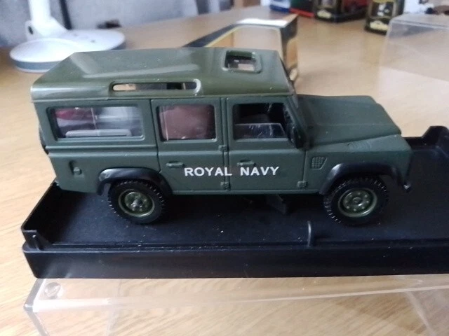 SOLIDO LAND ROVER Defender 110 Green Royal Navy Station Wagon Scale 1: ...