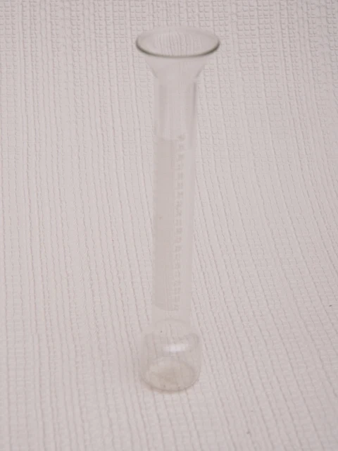 VINTAGE CHEMISTRY LAB Glass Beaker Volumentric Flask 20 degrees celsius ...