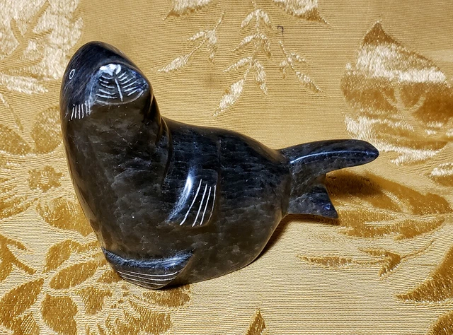INUIT ESKIMO SEAL Stone Carving Figurine Signed EUR 15,69 - PicClick FR