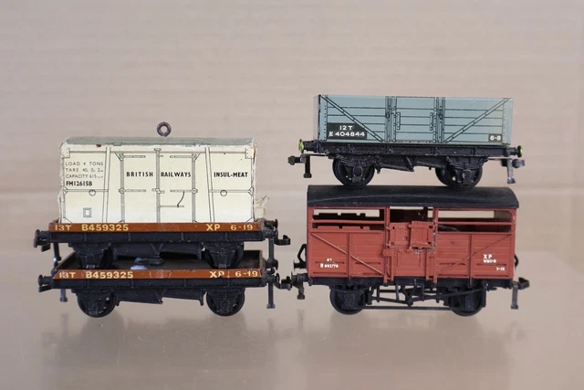 HORNBY DUBLO AIRFIX RAKE of 7 BR OPEN CONTAINER CATTLE & FLAT WAGON ol ...