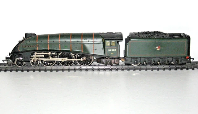 HORNBY OO GAUGE R309 BR CLASS A4 LOCOMOTIVE renamed to "WALTER K ...