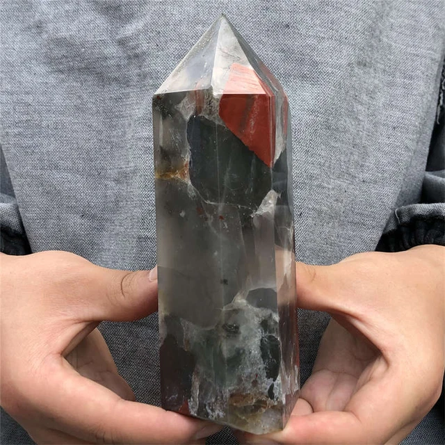 860G NATURAL BLOOD stone obelisk quartz cystal wand point tower reiki EUR 63,64 - PicClick FR