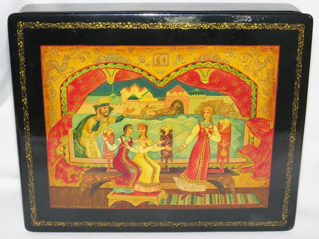 VINTAGE RUSSIAN MCTEPA Lacquer Box Hand Painted Trinket Box Signed $28. ...