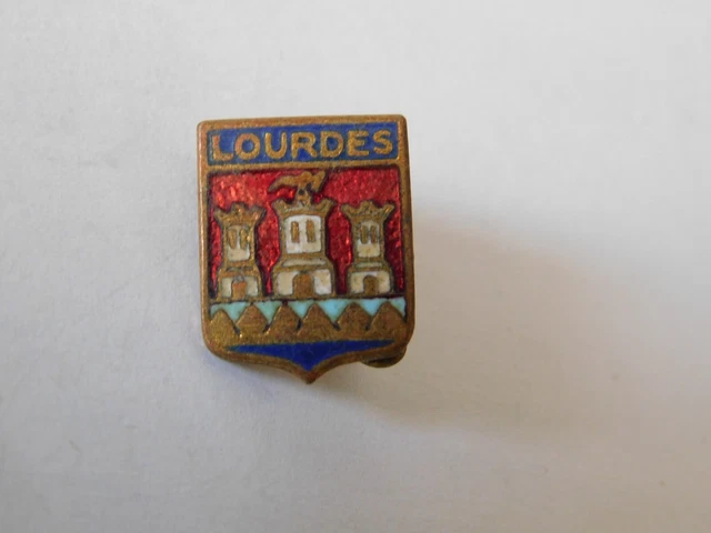 INSIGNE MINIATURE Lourdes / Blason Ecusson Metal Vintage / Ecureuil EUR 4,99 - PicClick FR