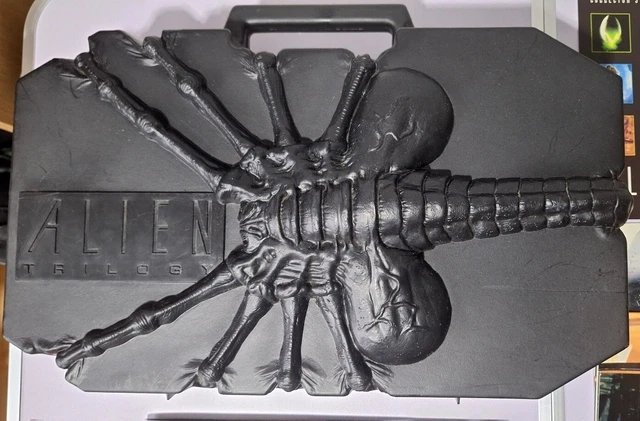 ALIEN TRILOGY VHS Video Collectors Limited Edition In Face Hugger Carry ...