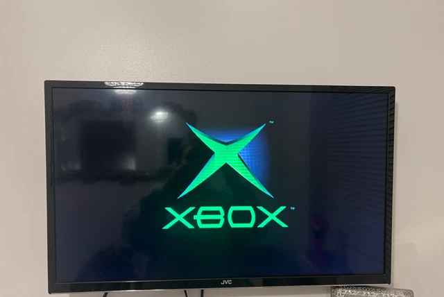 ORIGINAL MICROSOFT XBOX Console with Controller, cables & Game READ ... ORIGINAL MICROSOFT XBOX Console with Controller, cables & Game READ ...
