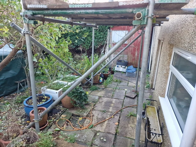 USEFUL SCAFFOLDING TOWER For Your DIY access £200.00 - PicClick UK