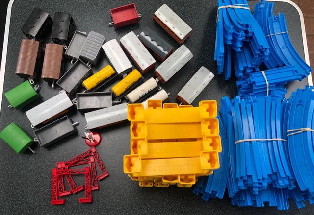 Big Tomy Thomas Tank Engine And Friends Lot Tracks Carriages Etc 120 00 Picclick Au